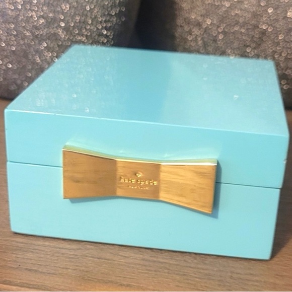 kate spade | Accessories | Kate Spade New York Garden Drive Jewelry Box ...